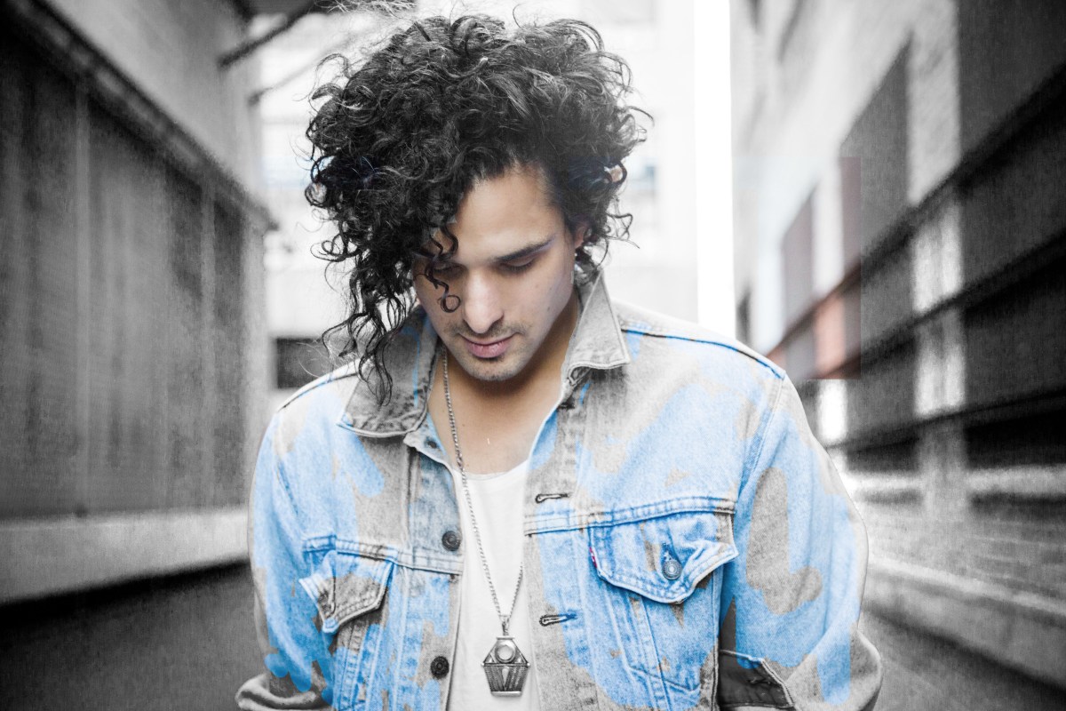 Premiere: “Neon Eyes” – Eric Zayne – Saint Audio